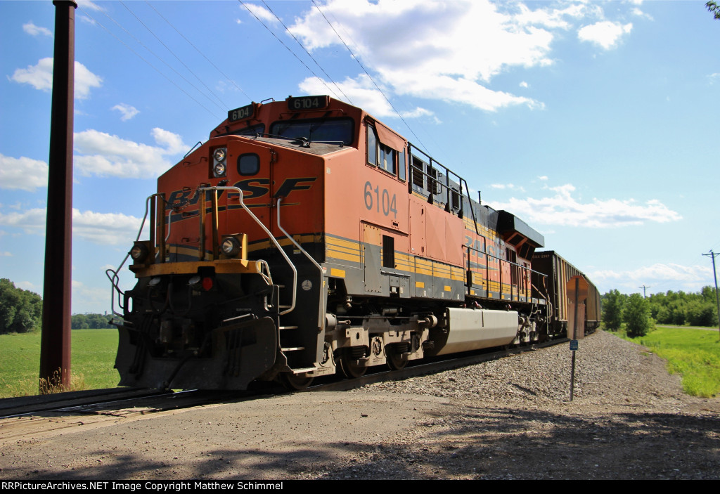 BNSF 6104 - DPU